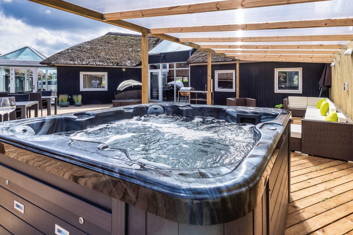 Sommerhus med pool i Danmark.